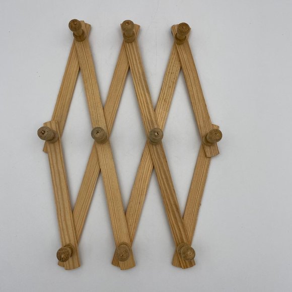 Wall Decor | Wooden Expanding Accordion Peg Rack With 1 Hooks ...